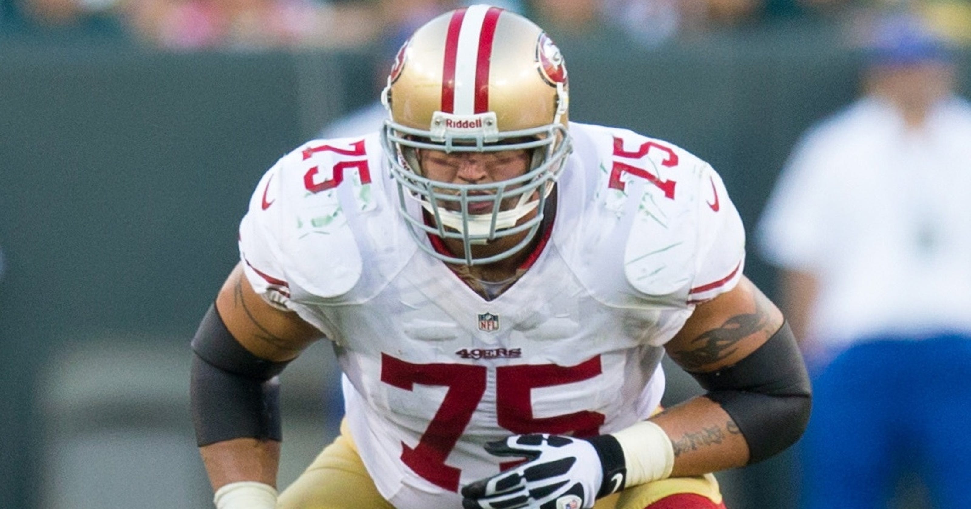 NFL linemen say Nike's tight uniforms make them feel fat