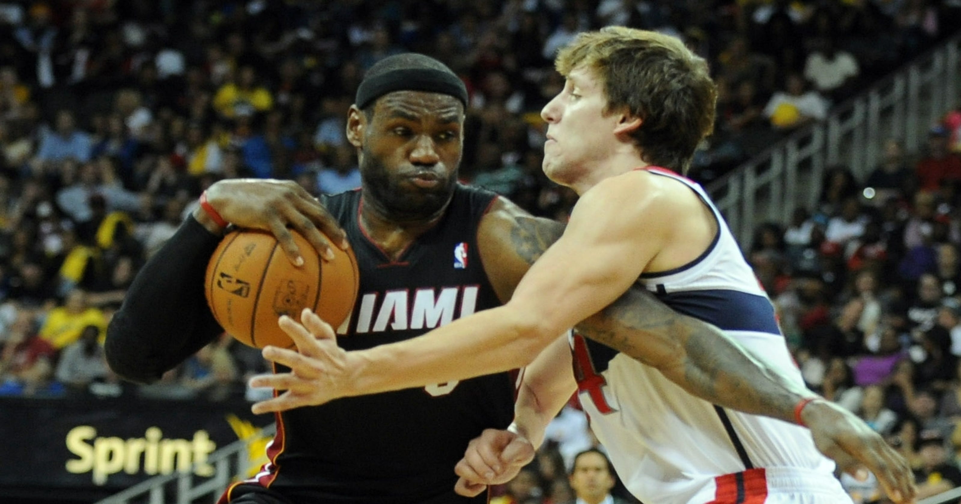 Video: LeBron James makes a 'you had to see it' move