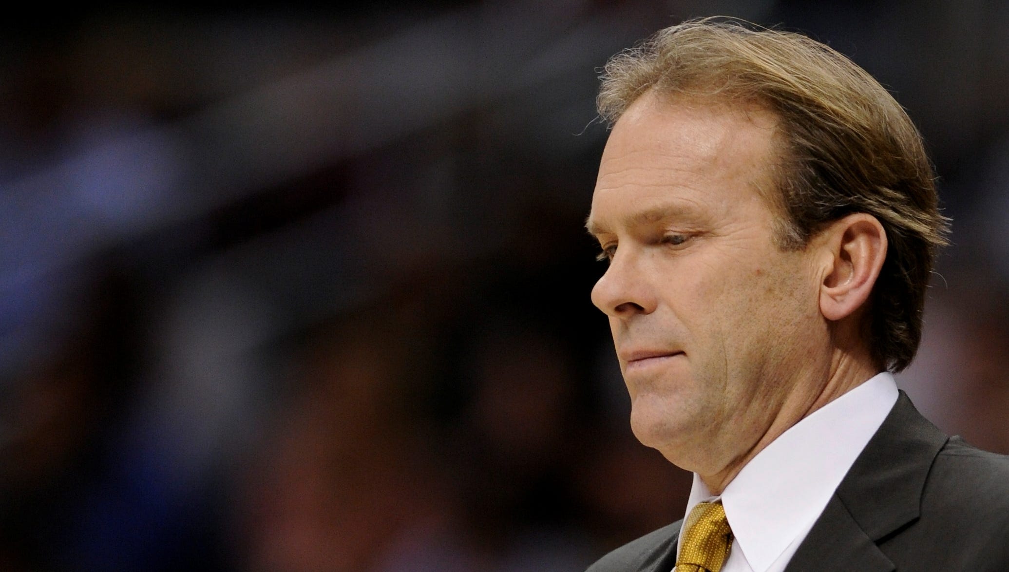 Los Angeles Lakers hire Kurt Rambis as assistant