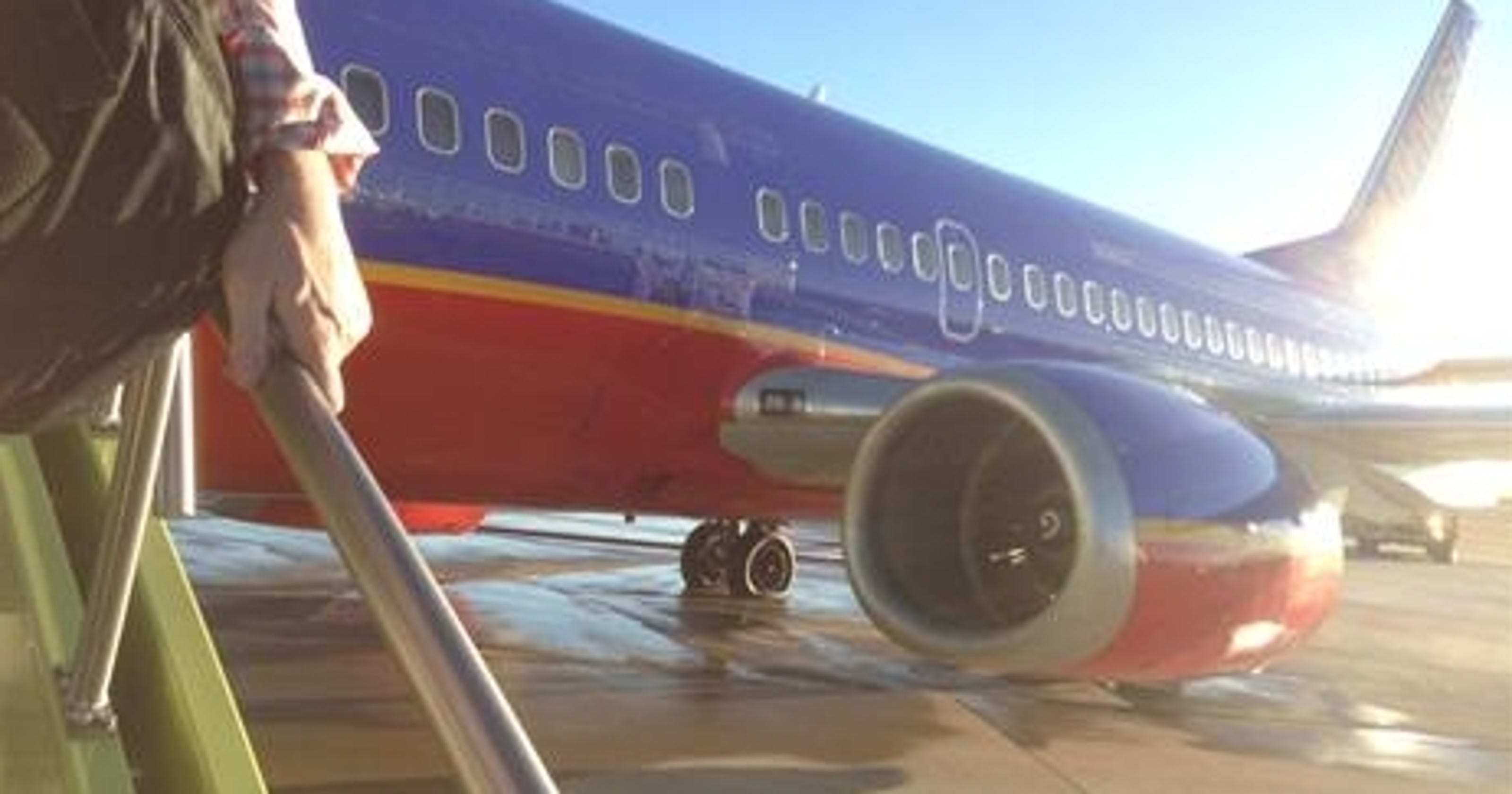 Southwest Airlines flight aborts takeoff, blows 3 tires Southwest Airlines flight aborts takeoff, blows 3 tires