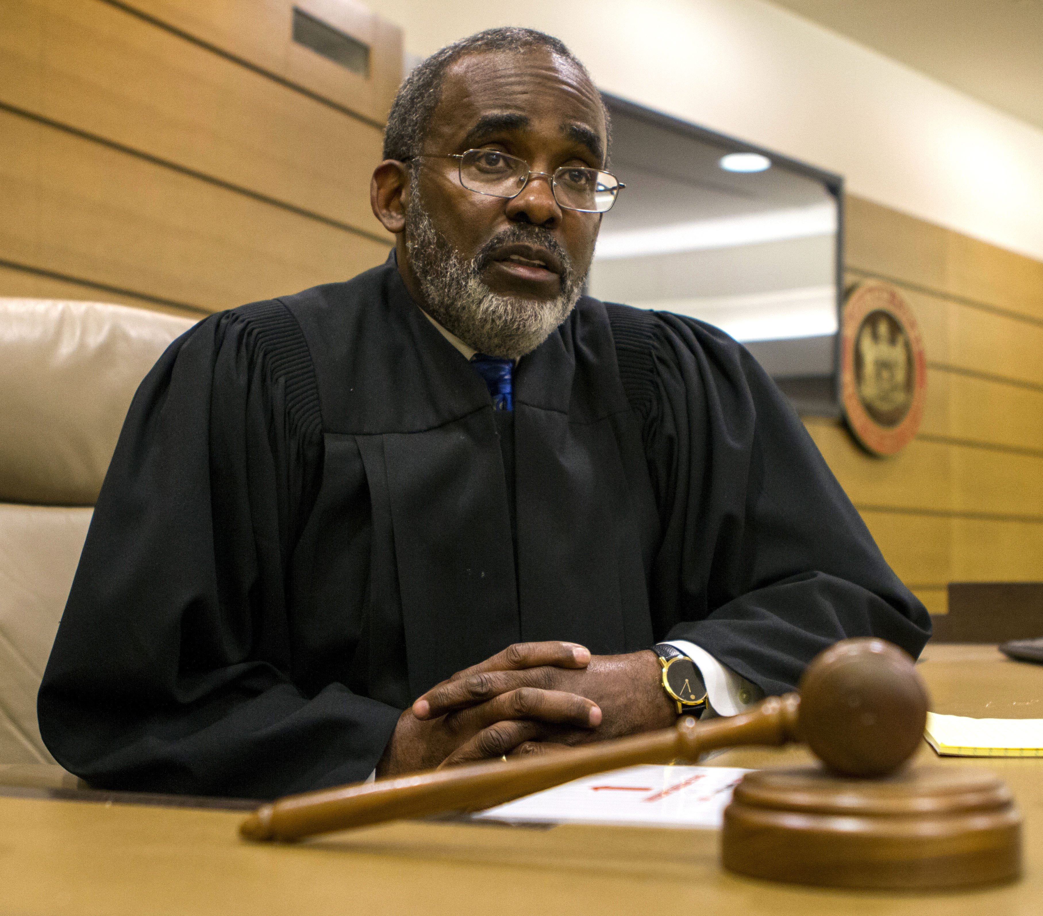 Toliver's wit leaves mark on courthouse