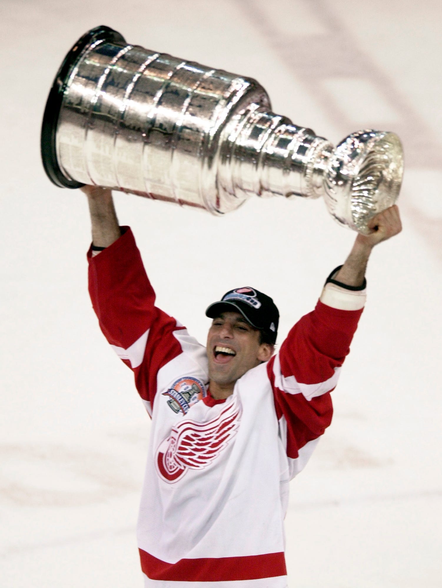 Chris Chelios: Inside his decision to leave Detroit Red Wings