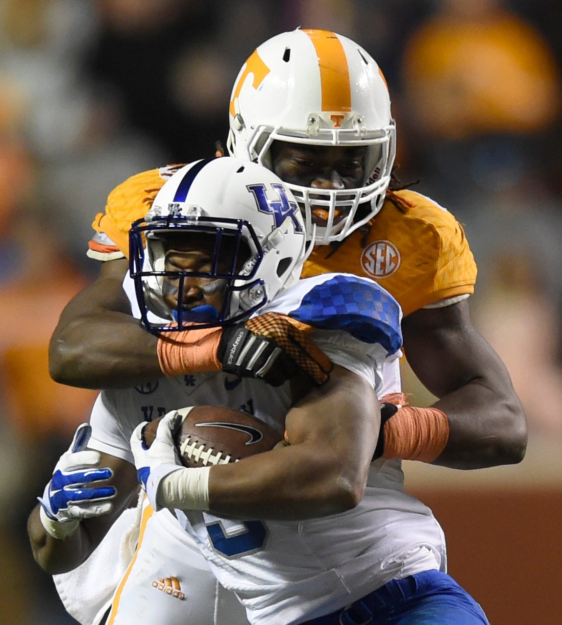 Is it time to bring back a trophy in the Tennessee-Kentucky football ...
