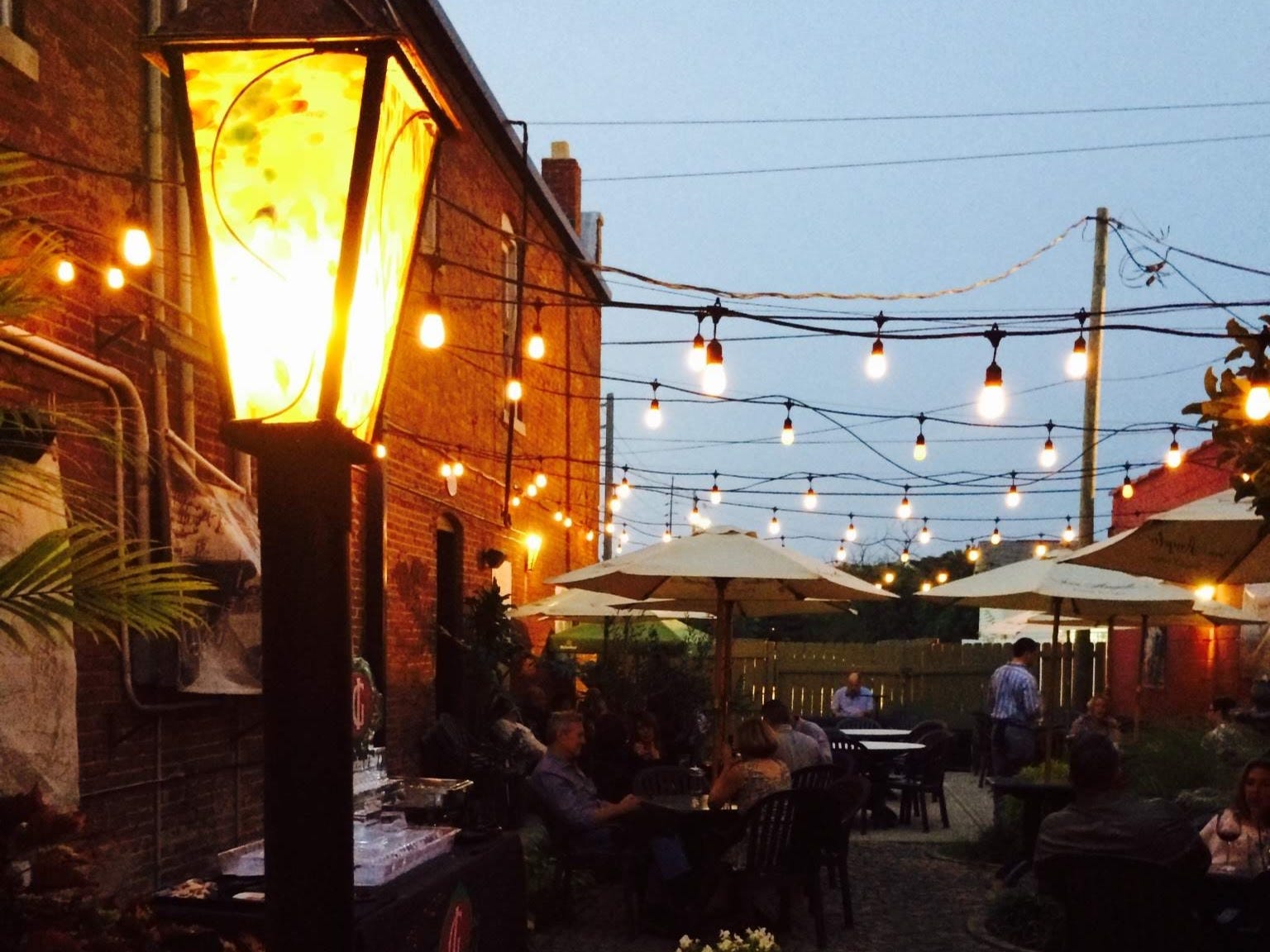 Romantic restaurants in Indianapolis: 14 fancy date nights