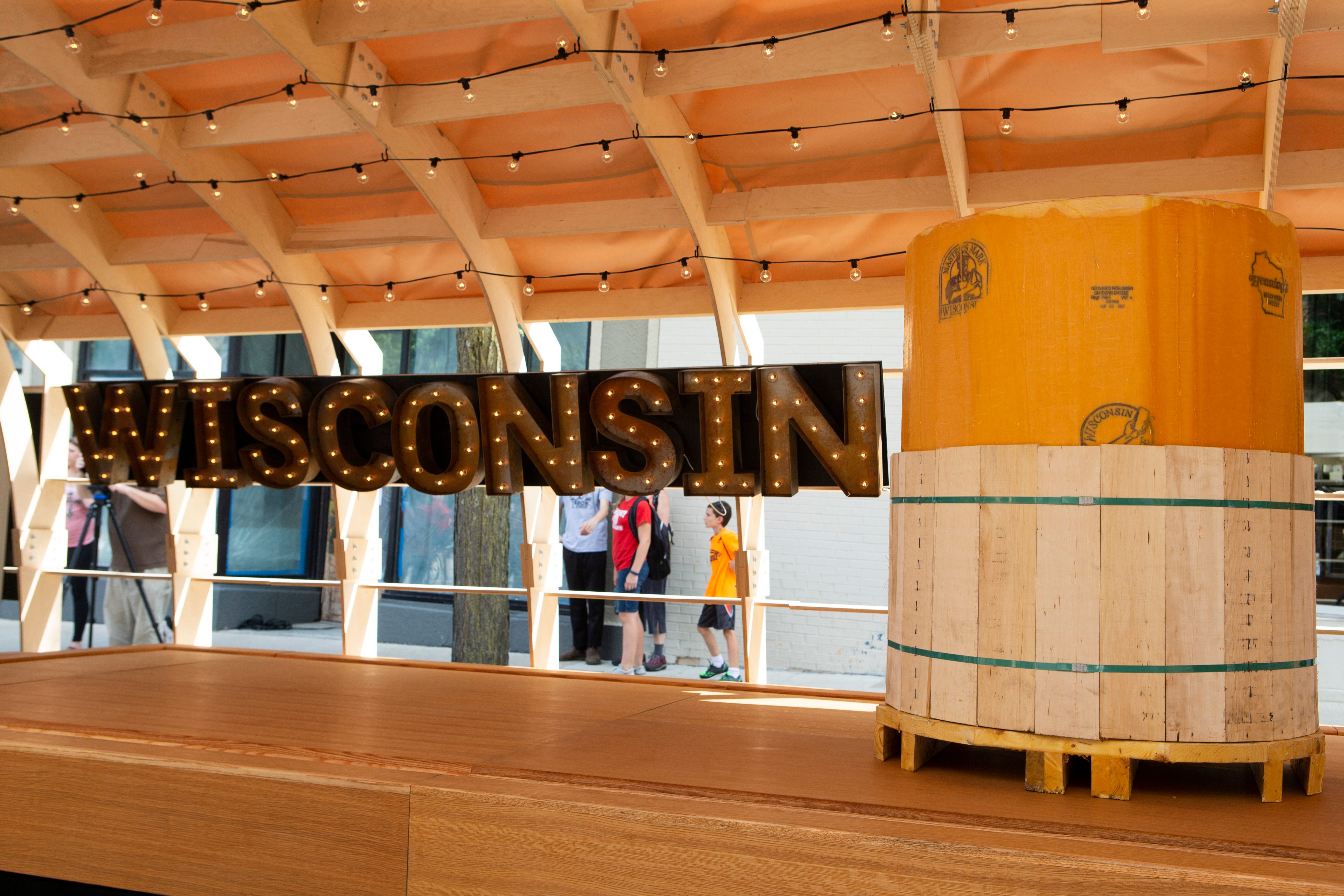 Wisconsin has the Guinness World Record for the largest cheeseboard