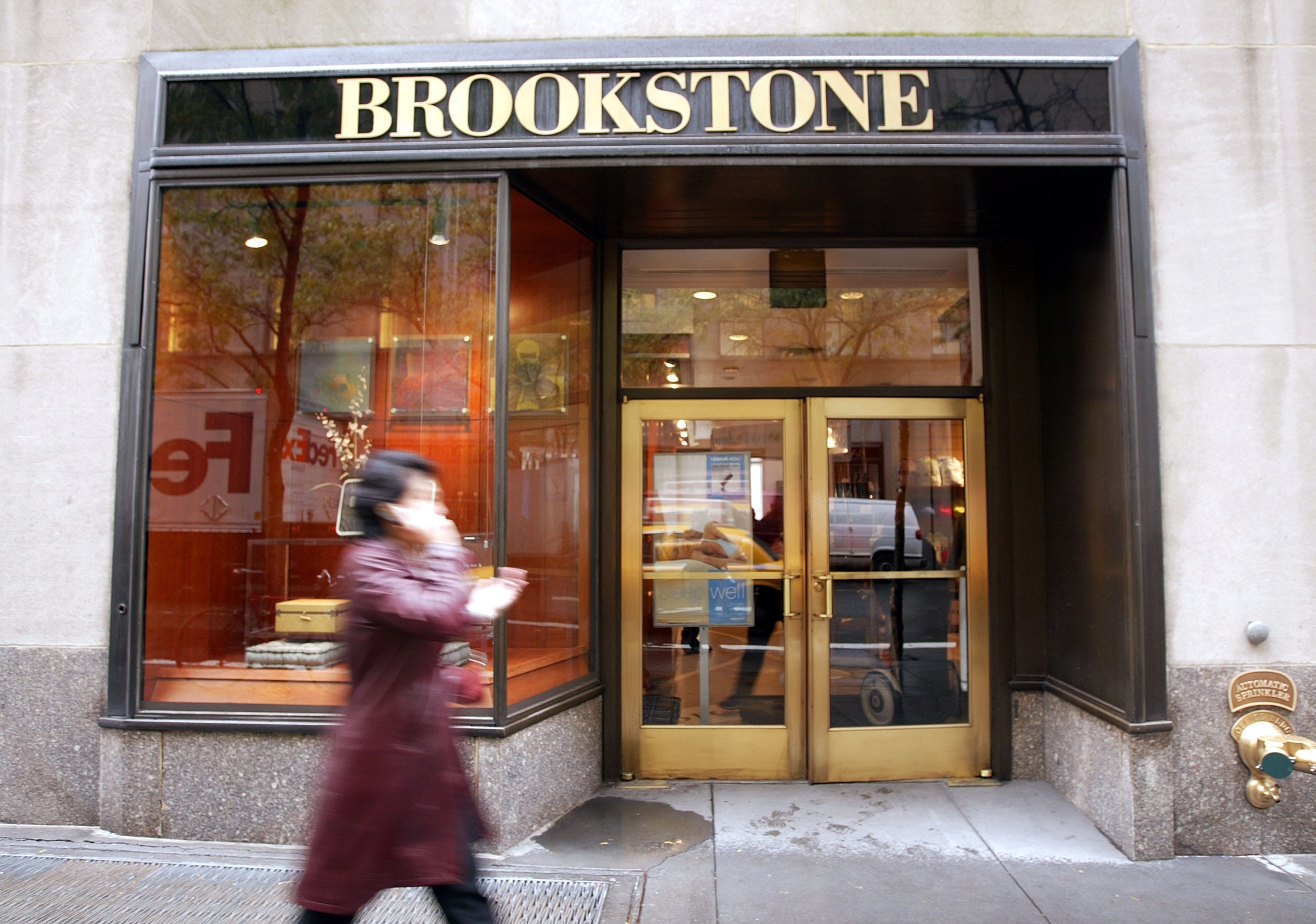 Brookstone files for bankruptcy, will close more than 100 mall stores