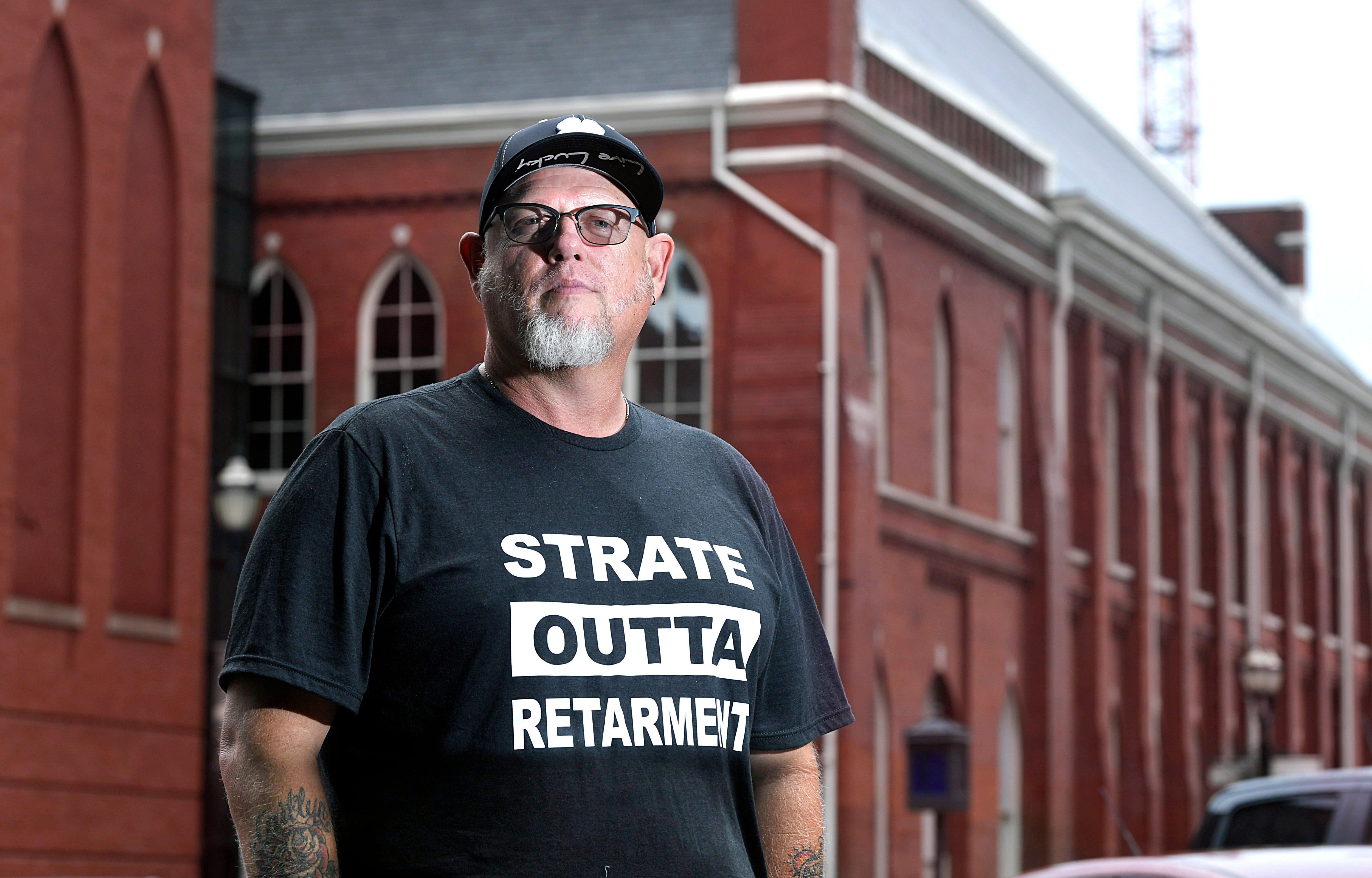 Cledus T. Judd quits cocaine, mounts comeback