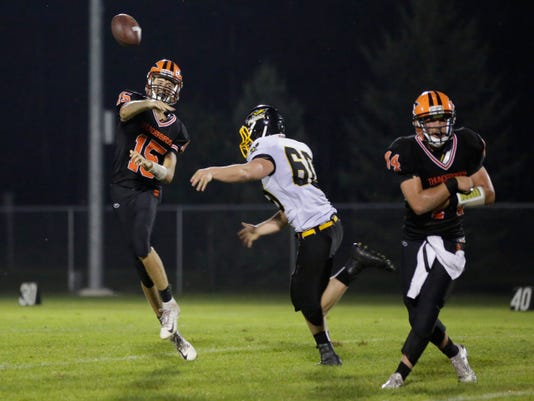 High school football: No. 5 Iola-Scandinavia faces road test at Bonduel