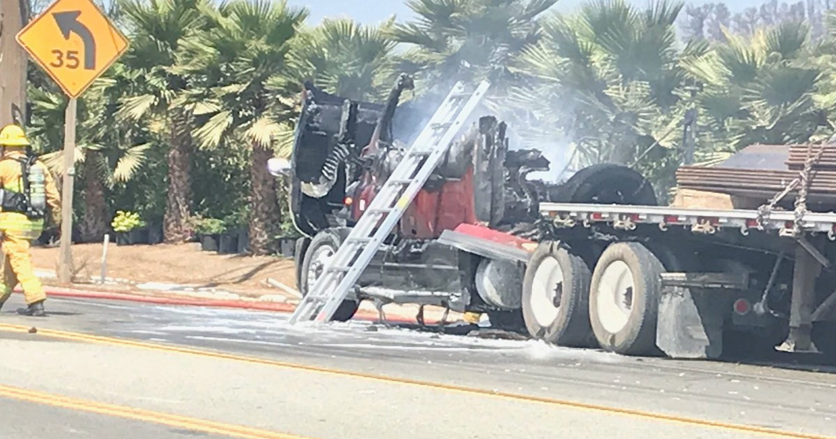 Semitrailer fire closes lanes on Highway 118, west of Moorpark