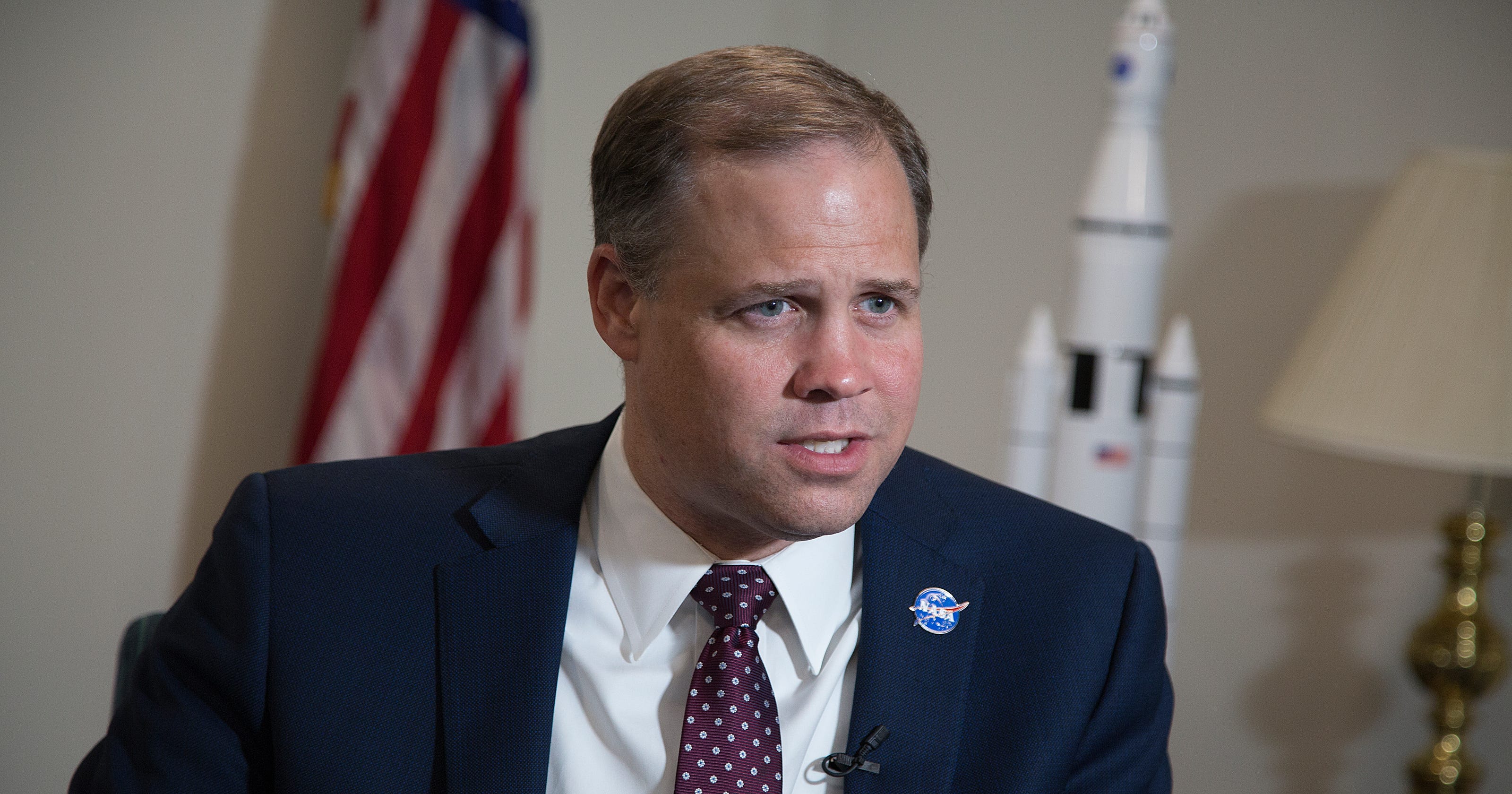 NASA chief guarantees launches of astronauts from U.S. soil in 2019