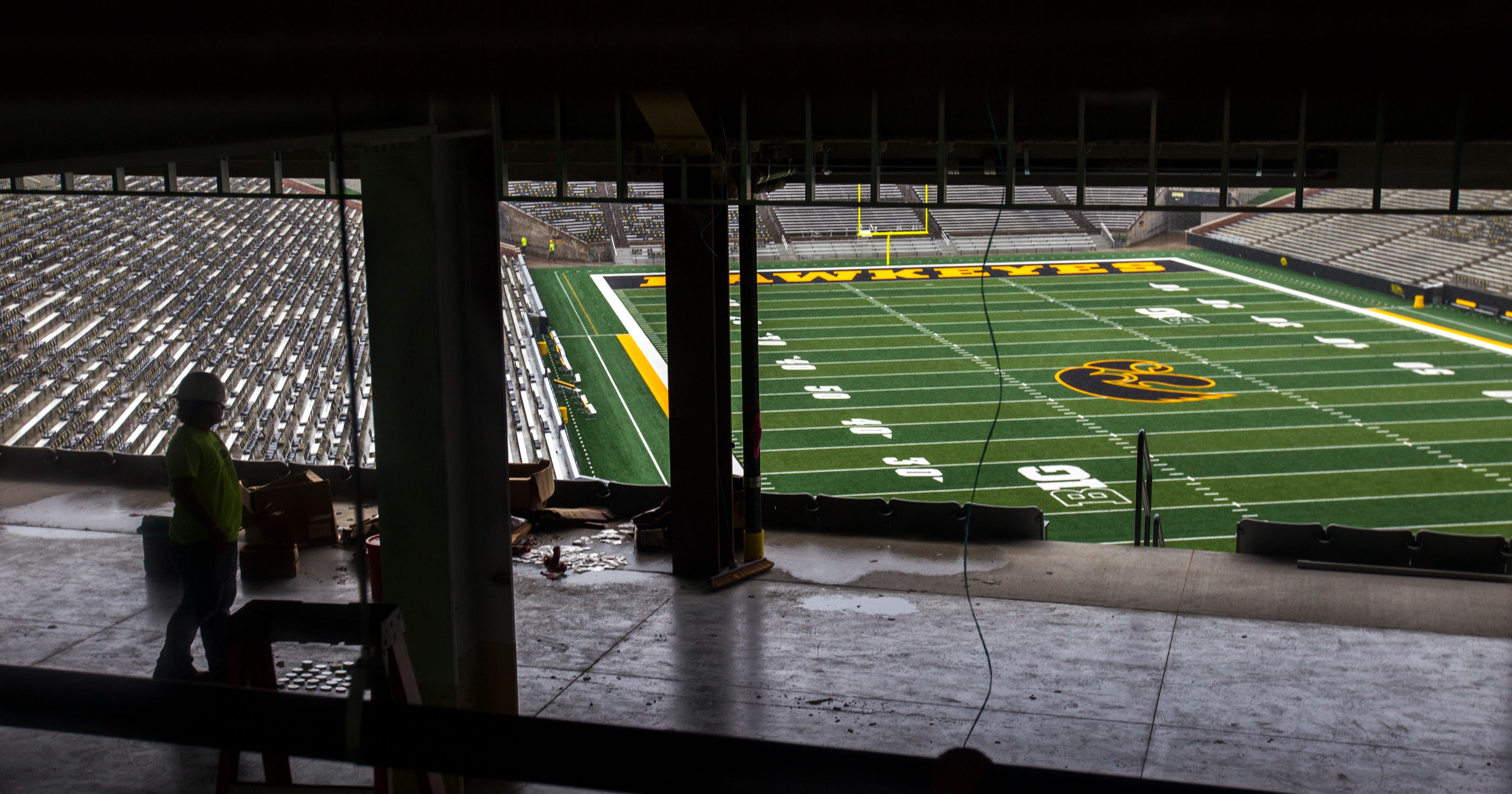 Iowa football: Optimistic Hawkeye fans will embrace Kinnick Stadium ...
