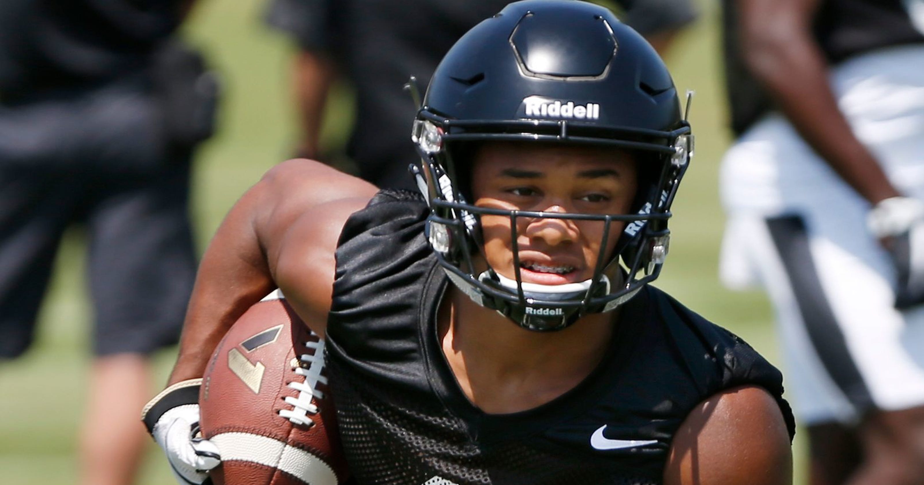 Rondale Moore gives Purdue instant offense in his college debut