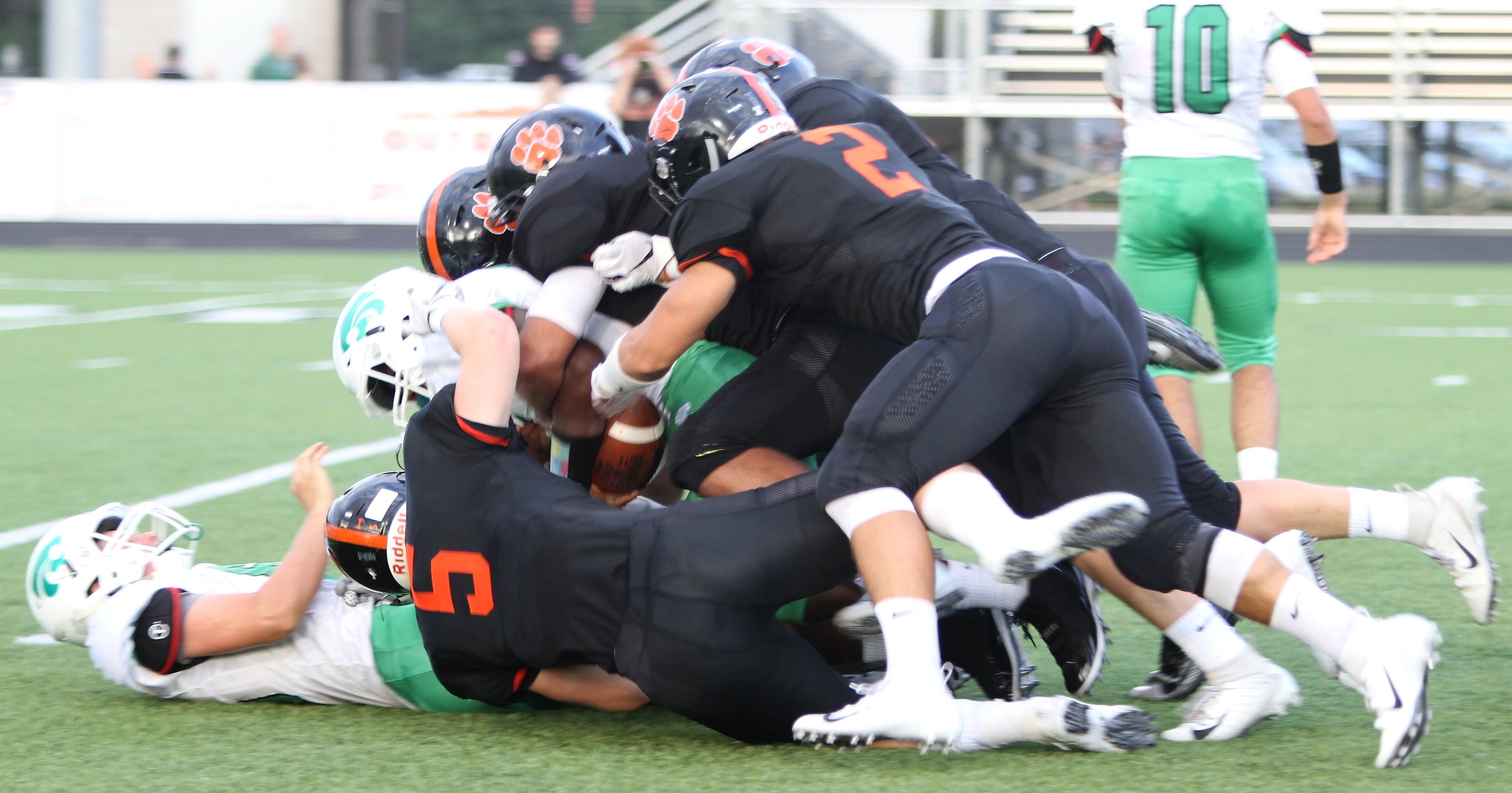 Livingston County high school football scores for Week 3