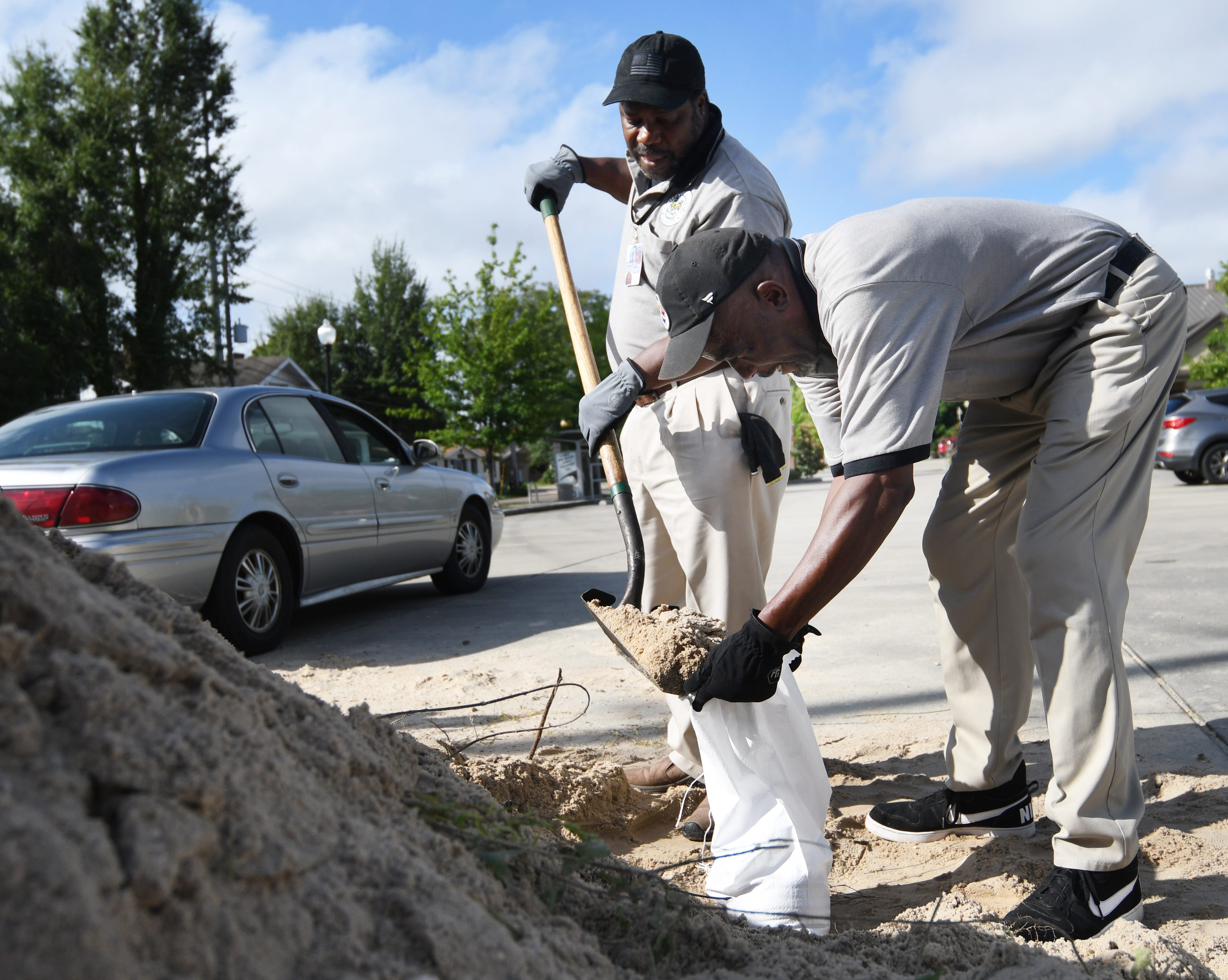 Live updates: Tropical Storm Gordon makes landfall in Mississippi