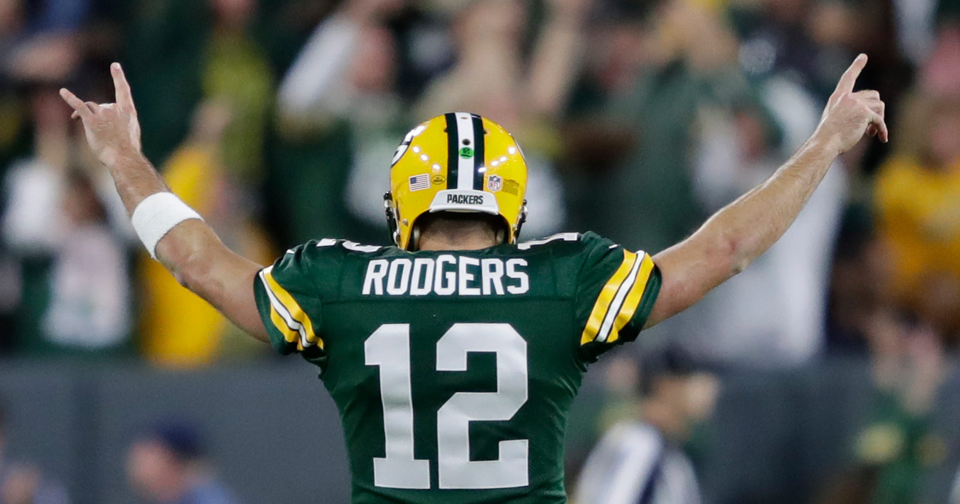 Aaron Rodgers vs. Tom Brady: UW prof says the numbers point to Rodgers