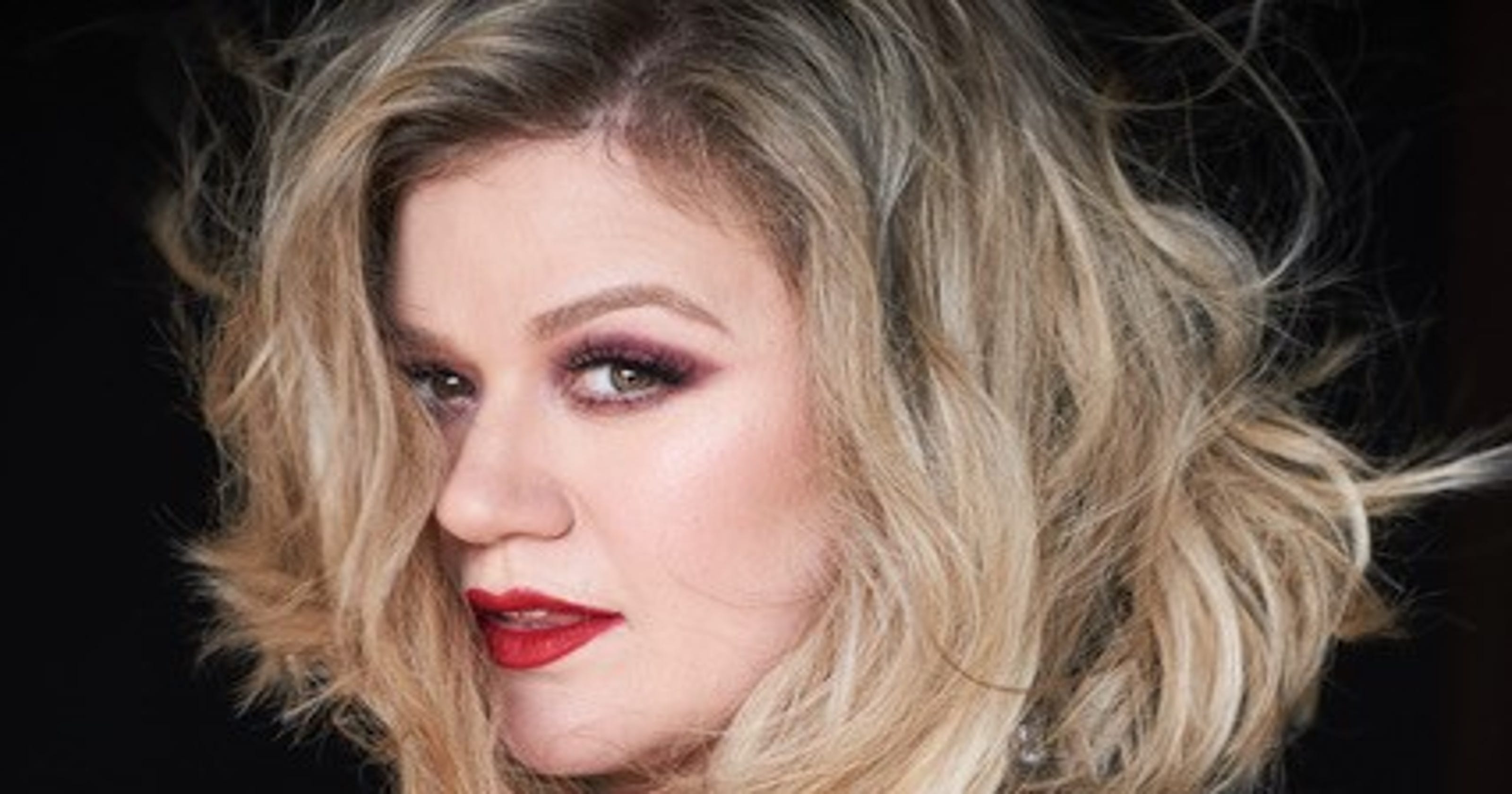 Kelly Clarkson brings Meaning of Life Tour to Greenville