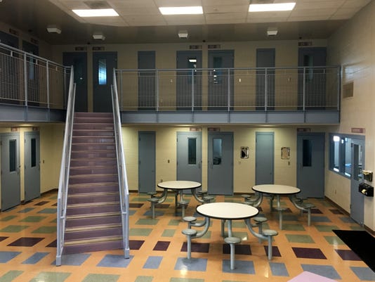 Ventura County juvenile hall could hold adult offenders
