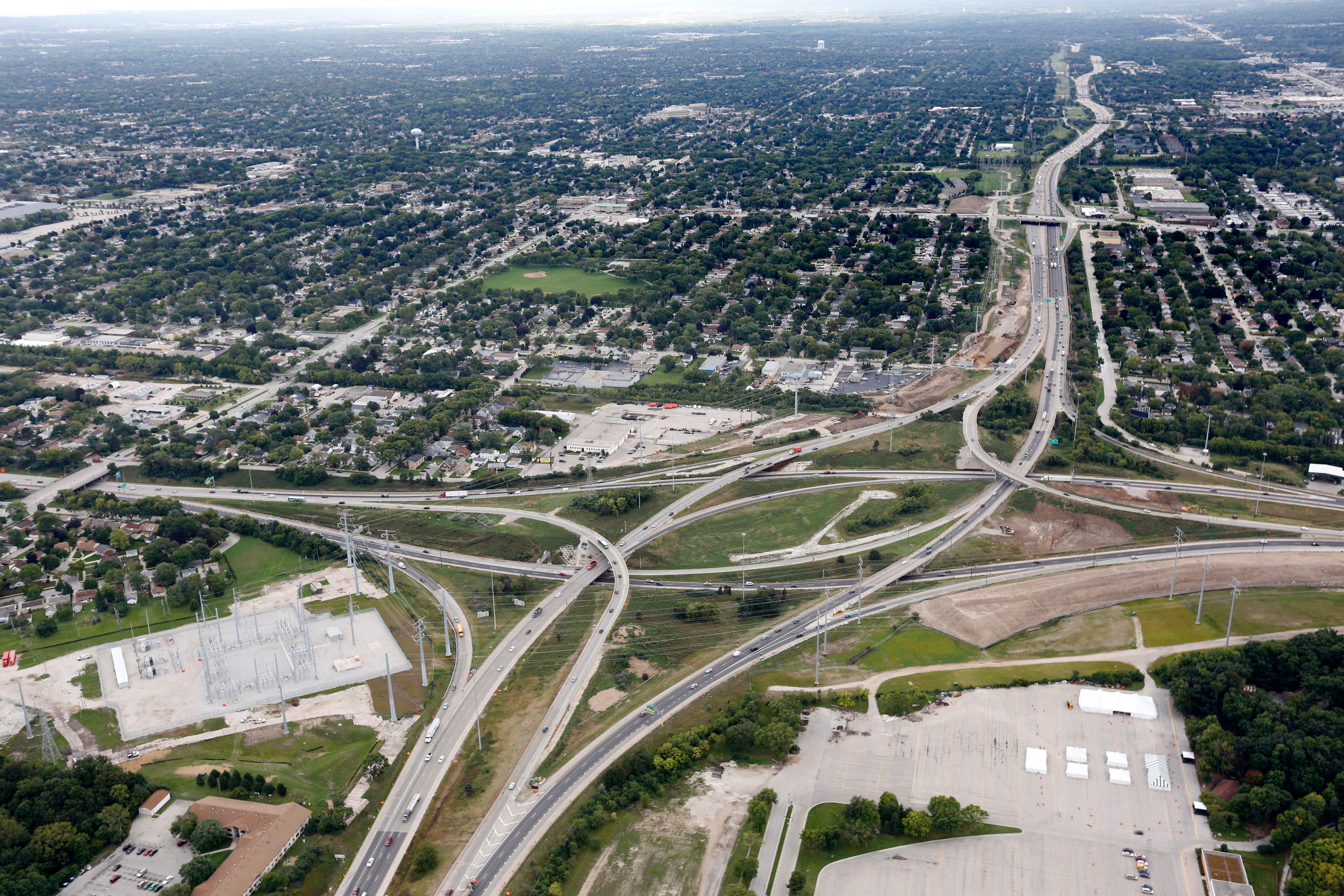 Wisconsin DOT knowingly overpays on Milwaukee's Zoo Interchange