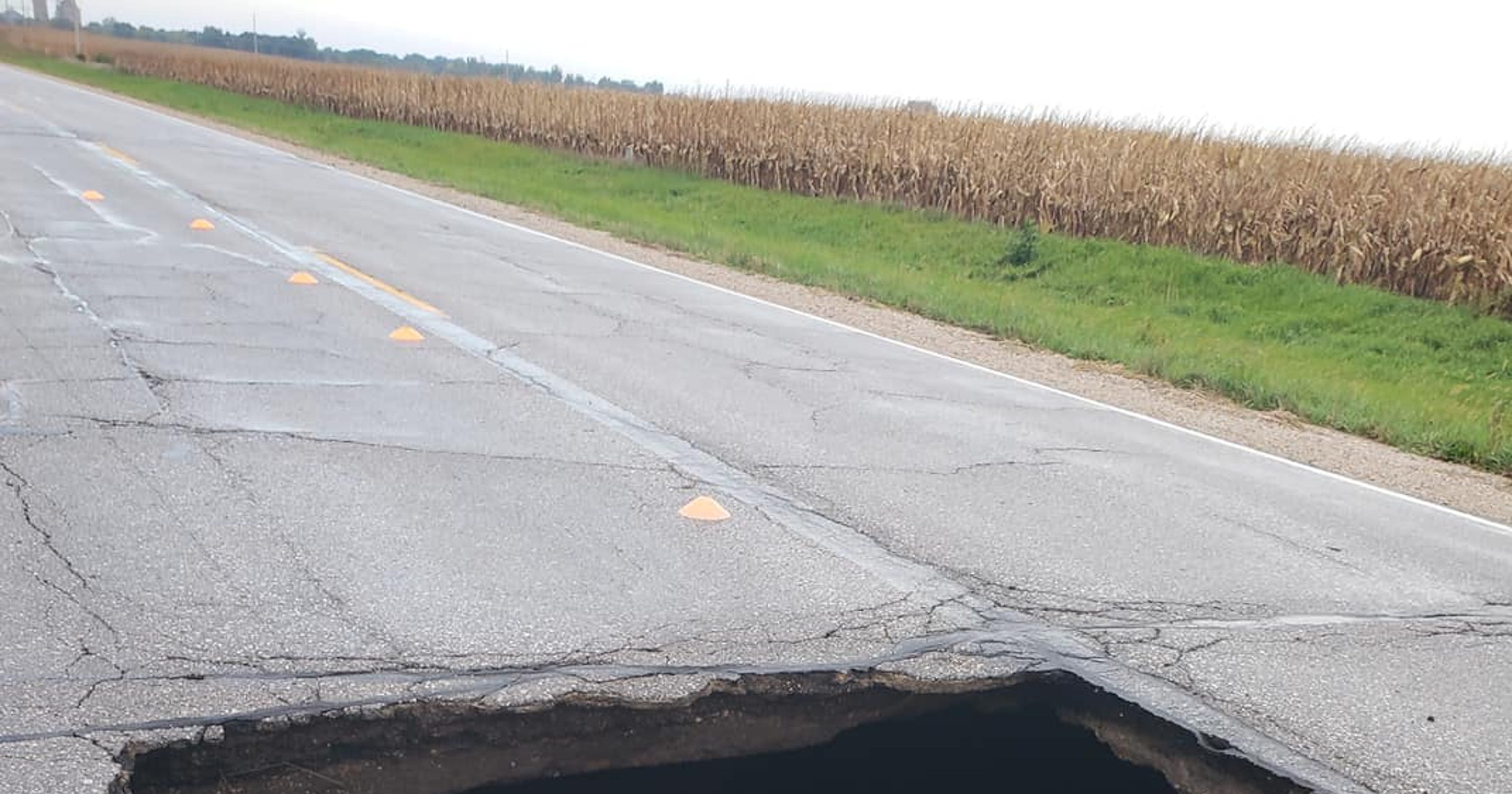 'Large sinkhole' on Highway 69 causes detour in Hamilton County