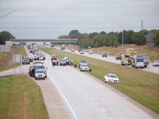 Multiple-vehicle crash shuts down eastbound James River Freeway