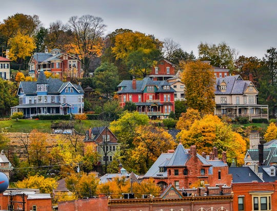 Timing the leaf color from Dubuque’s historic bluff elevator