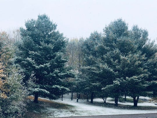First snowfall of the season gives Wisconsin early taste of Winter