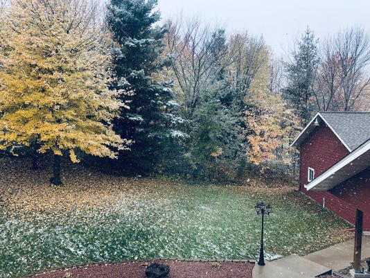 First snowfall of the season gives Wisconsin early taste of Winter
