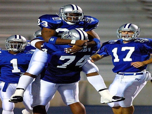 Dwone Hicks, former MTSU star, was inspired by son to become teacher