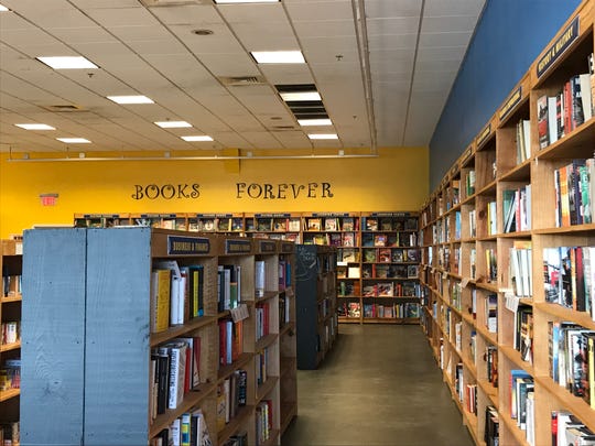 Oshkosh Streetwise: Book Warehouse opened Friday at The Outlet Shoppes