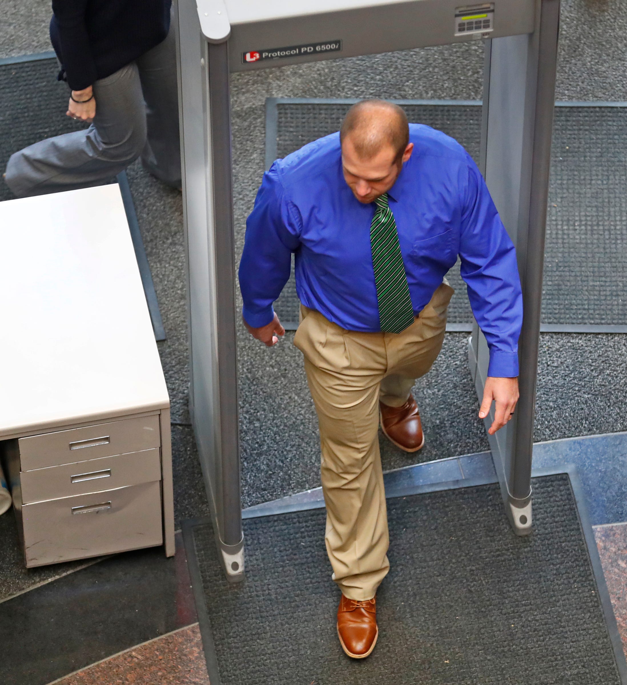 Noblesville school shooting: Jason Seaman describes tackling boy to end ...