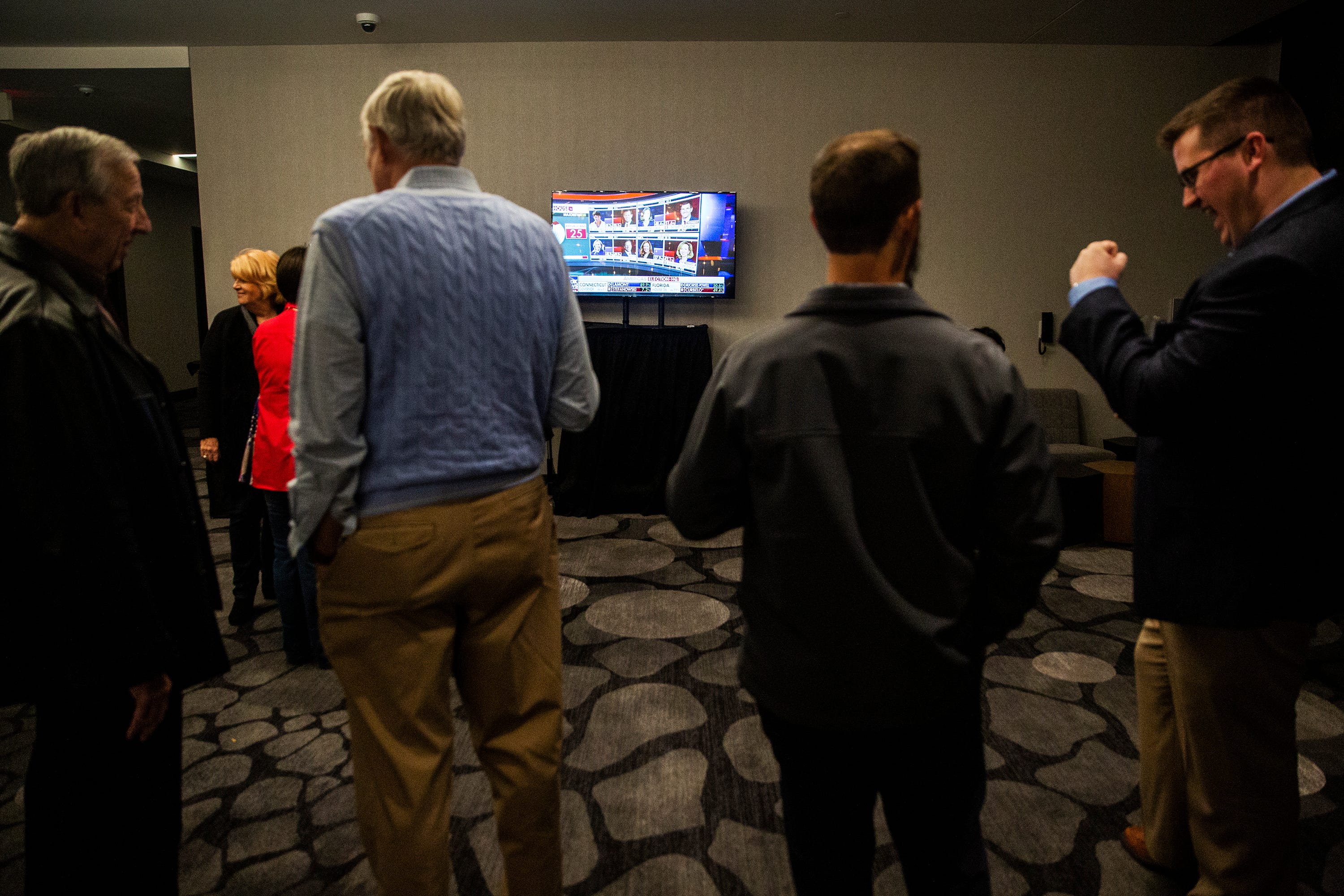 Iowa election 2018: Live video from Iowa Republican election party
