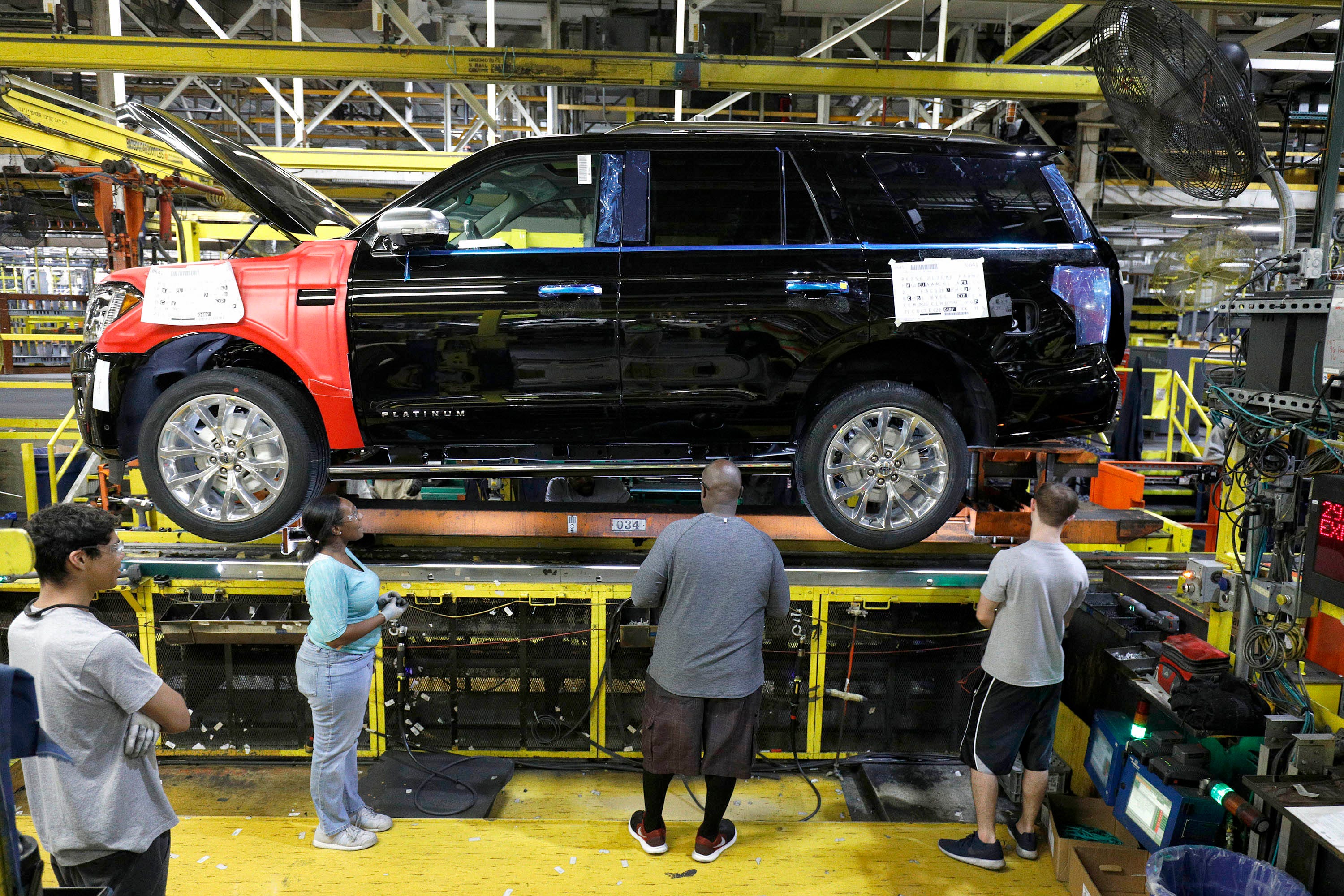 Trump tariffs reduce Ford UAW workers' profit-sharing checks