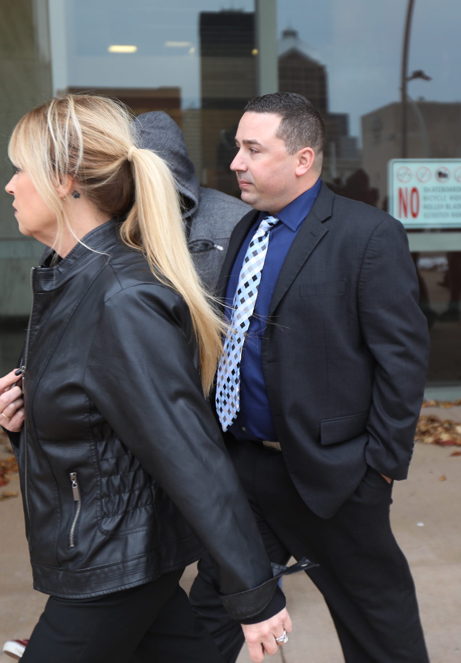 Suspended police officer Michael Sippel to face assault charge at bench ...