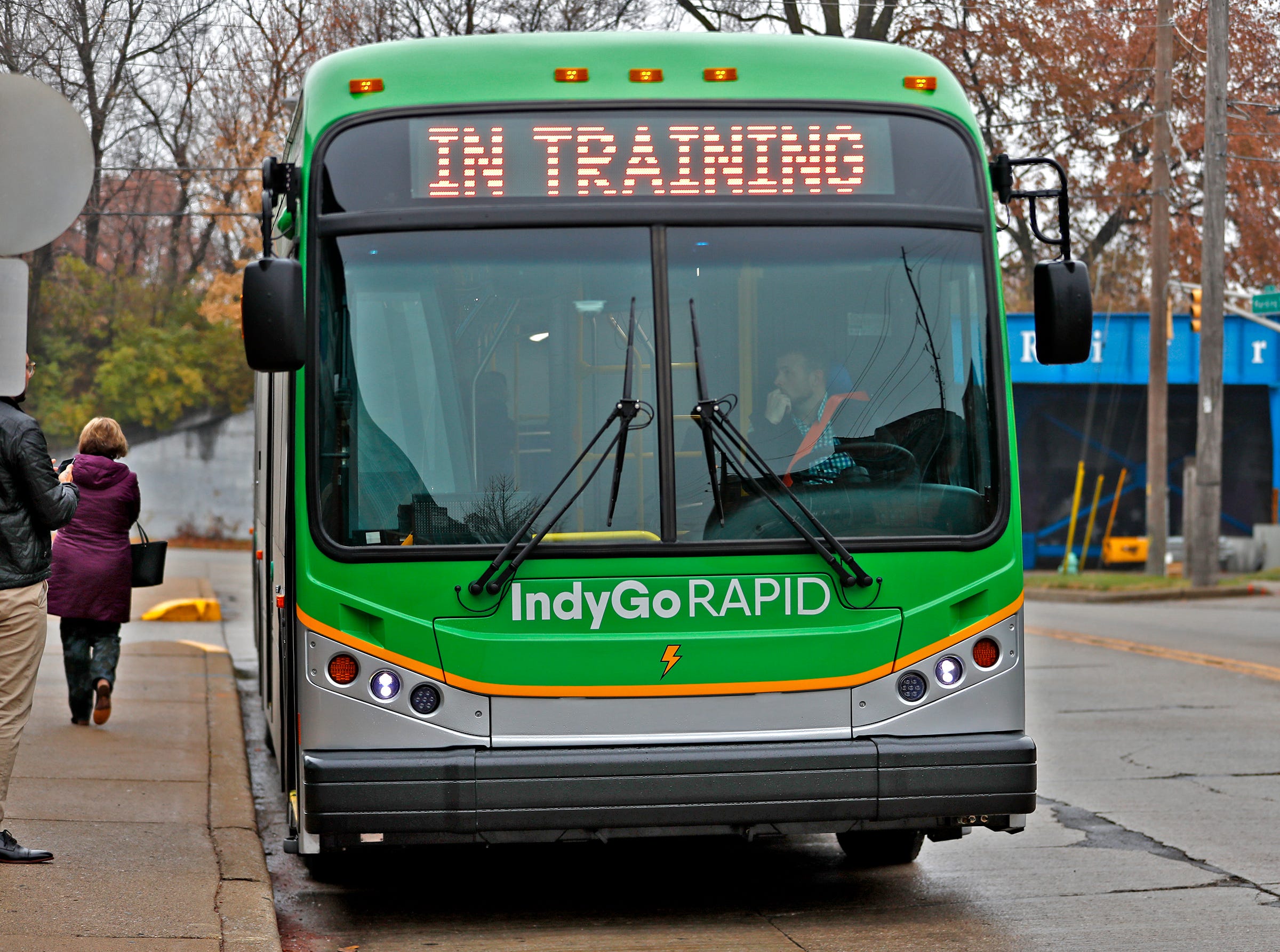 This is what it's like to ride the Red Line rapid transit buses