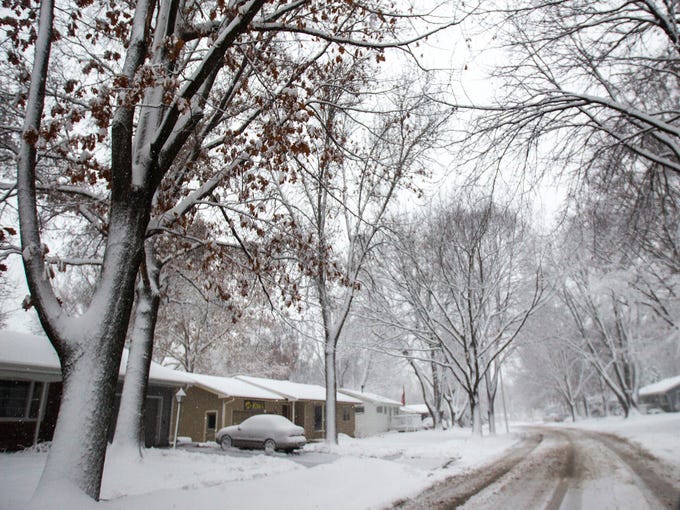Photos: Snow fall in Iowa City