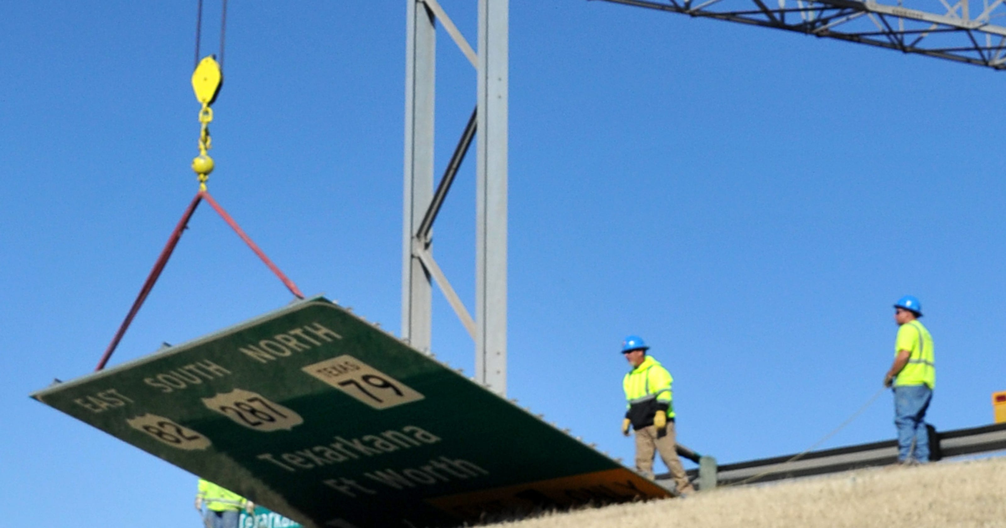 TxDOT sign replacement to cause lane closures Nov. 28 and 30