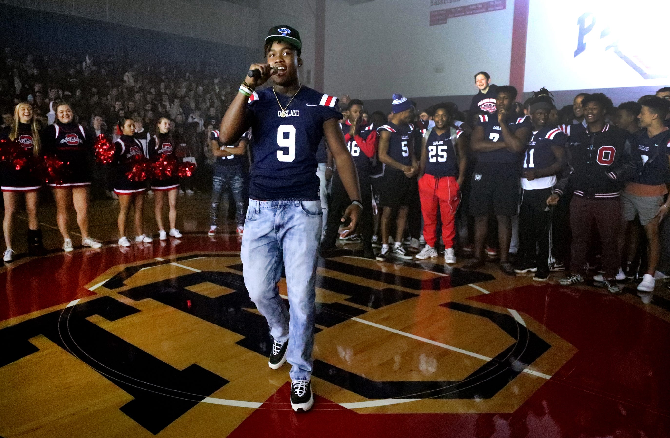 Oakland honors state championship football team at celebration