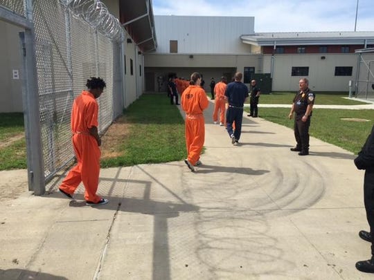 Iowa prison population continues to boom; ACLU report offers suggestions