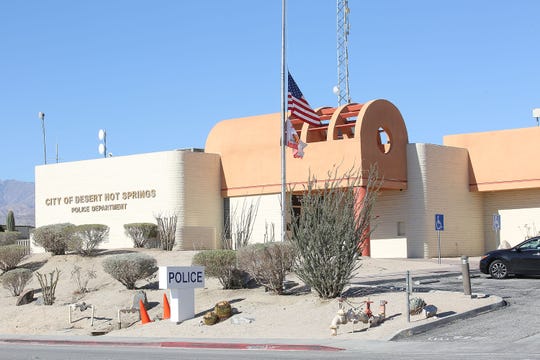 Palm Springs area police adopt social media and phone policies