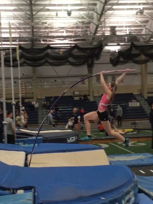 Pole vaulter Erica Ellis commits to Penn State