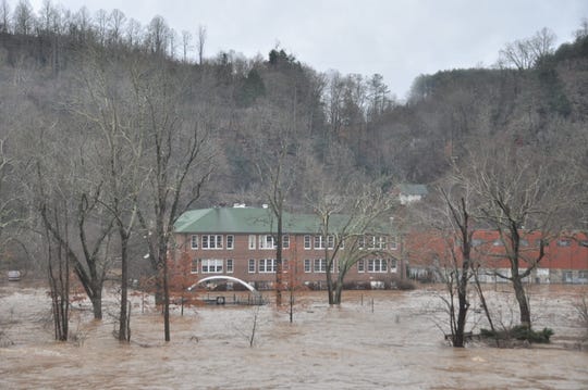 Marshall flooding: French Broad River rises 7 feet in 12 hours