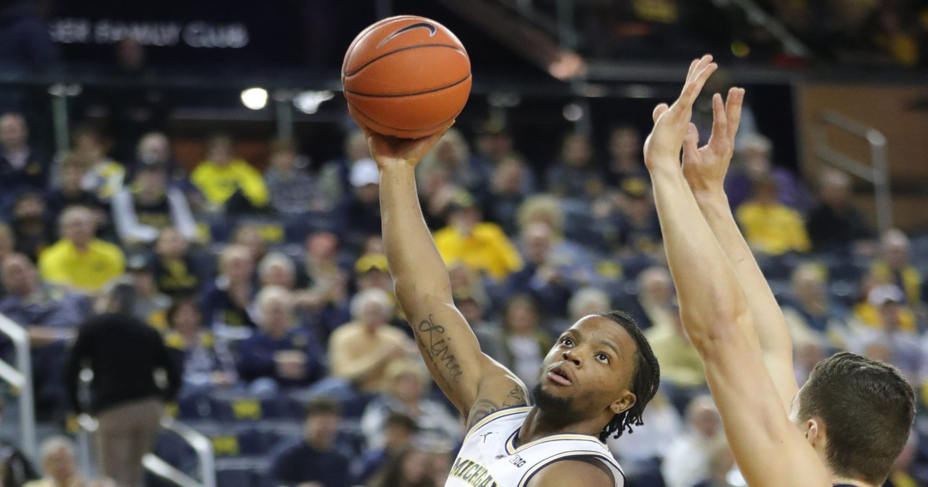 How Michigan basketball's Zavier Simpson developed skyhook