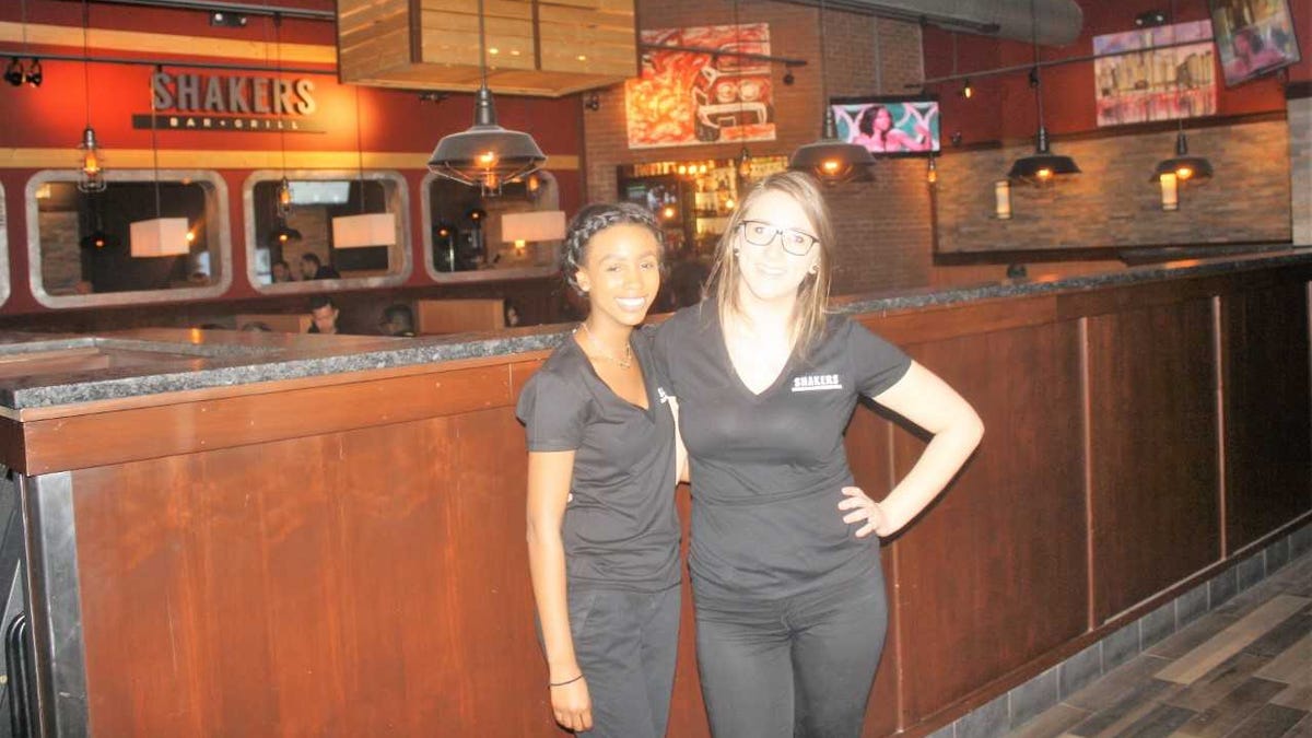 Shakers Bar and Grill opens in Canton