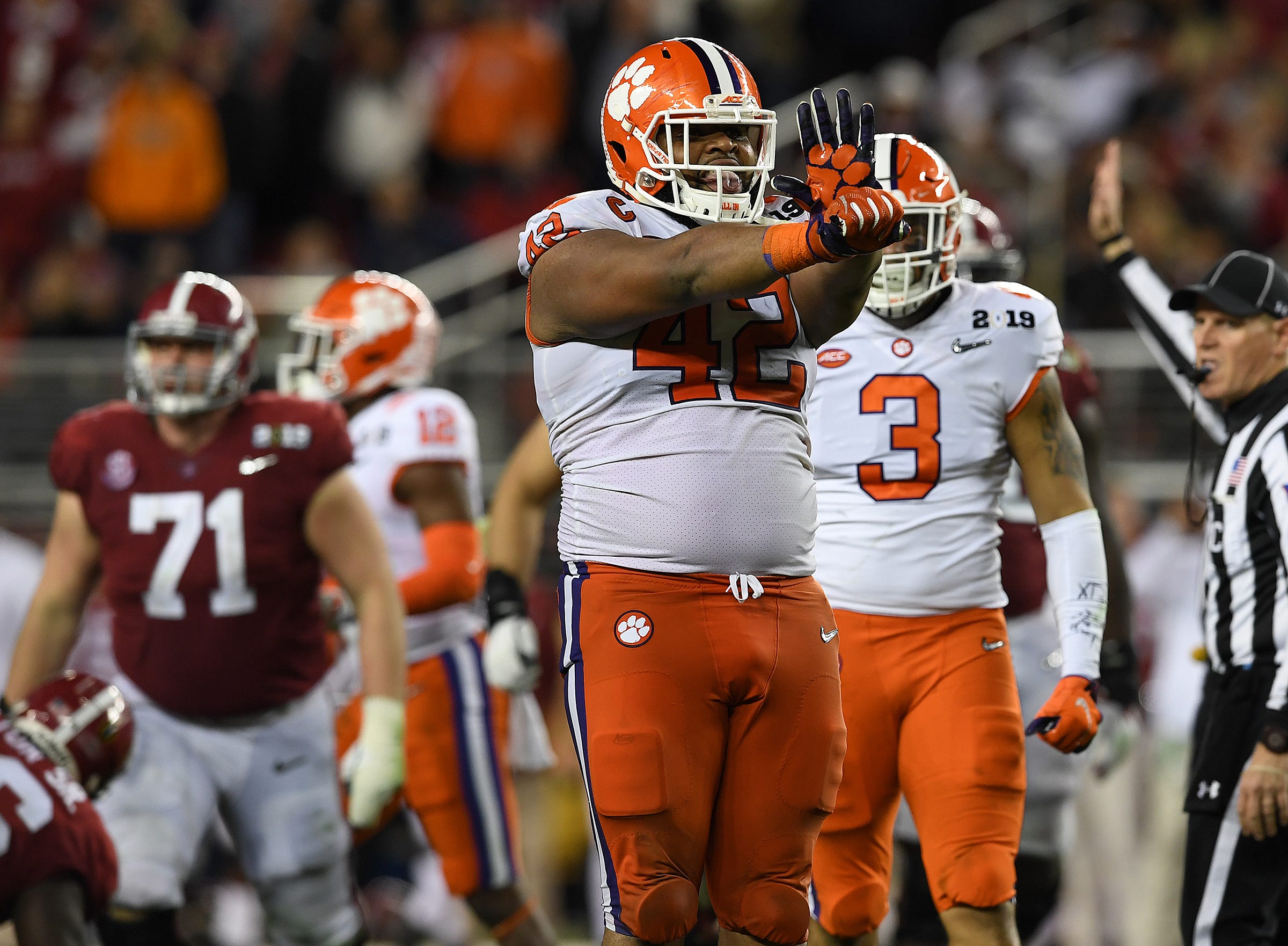 Christian Wilkins: 3 facts about Miami Dolphins 1st round NFL draft pick
