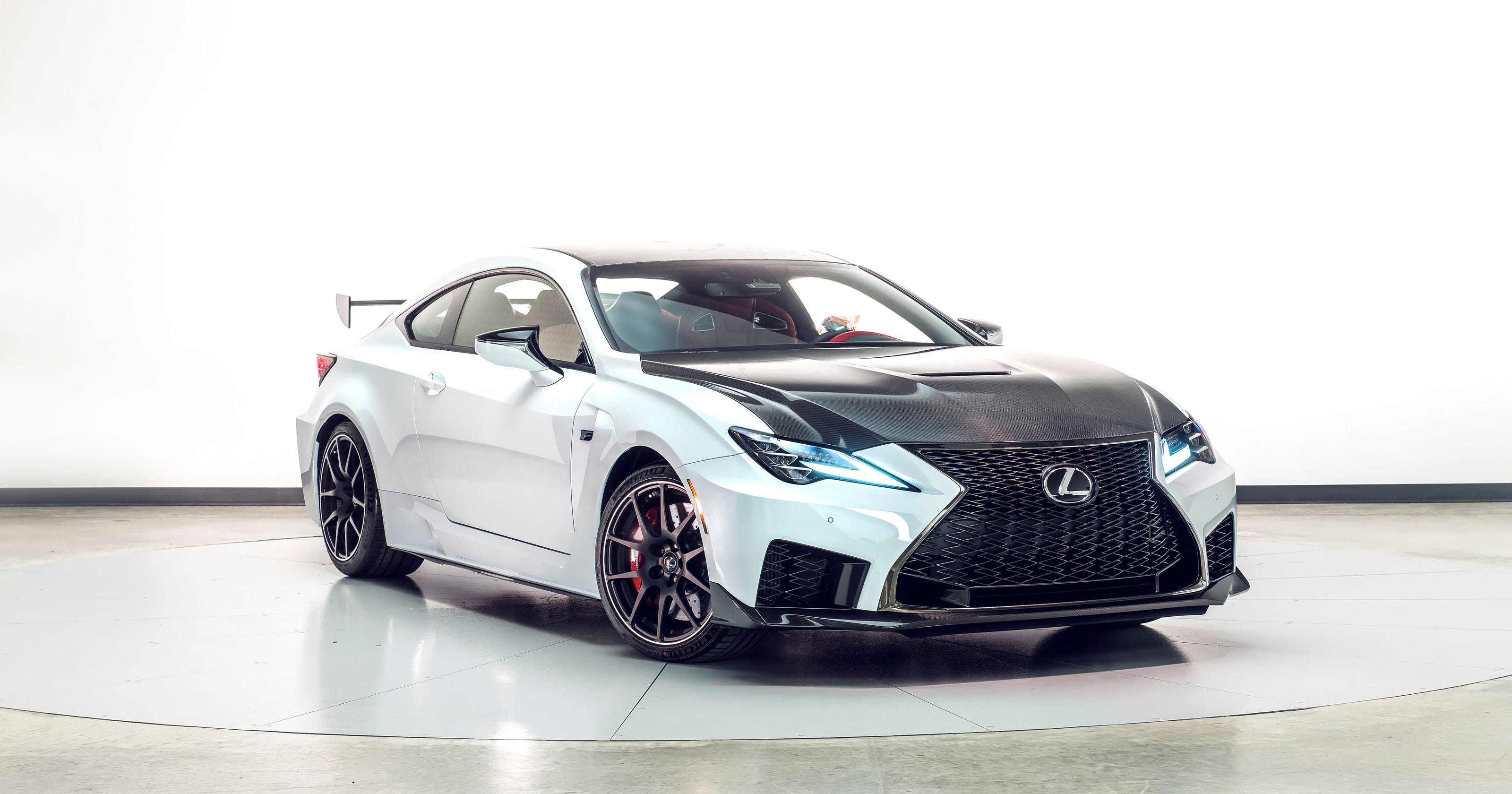 Lexus shows off LC Convertible Concept, RC sports coupes