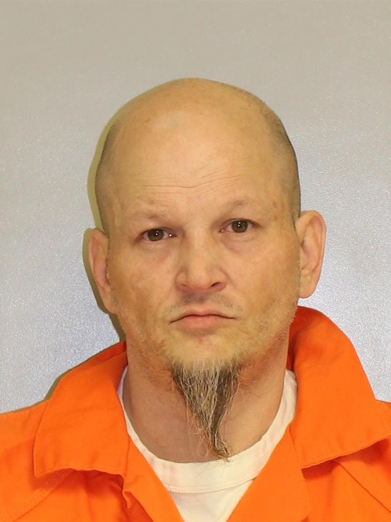 Waynesboro man charged with child endangerment, drug possession