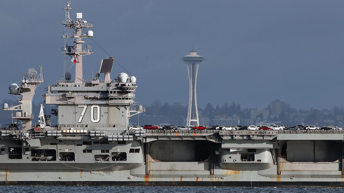 USS Carl Vinson arrives