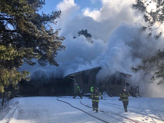 Wisconsin fire chief photo goes viral, shows ice coating