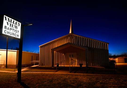 Valley View congregation honors its pastor, Andrew Penns