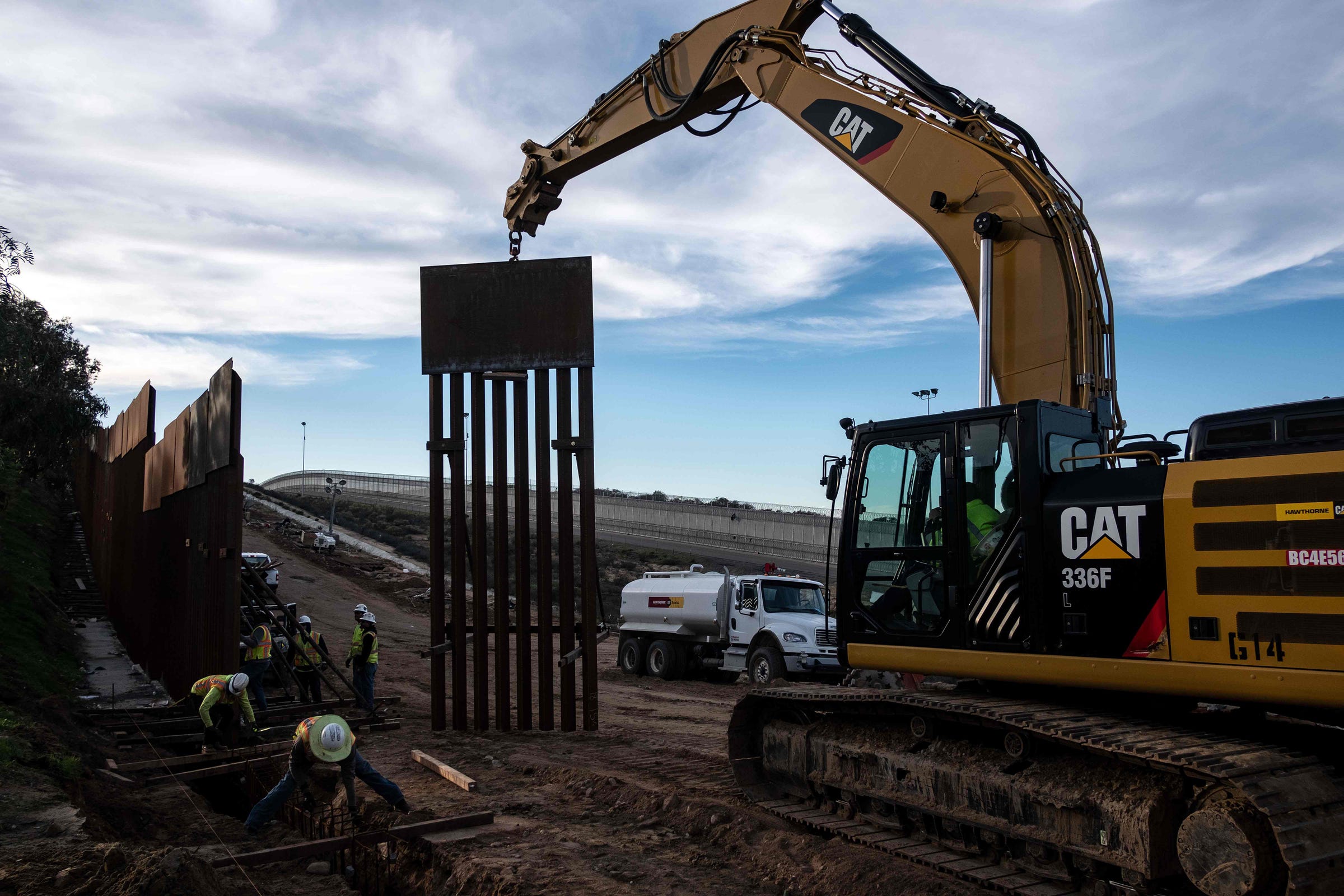 Border wall: What adding 100 miles would look like